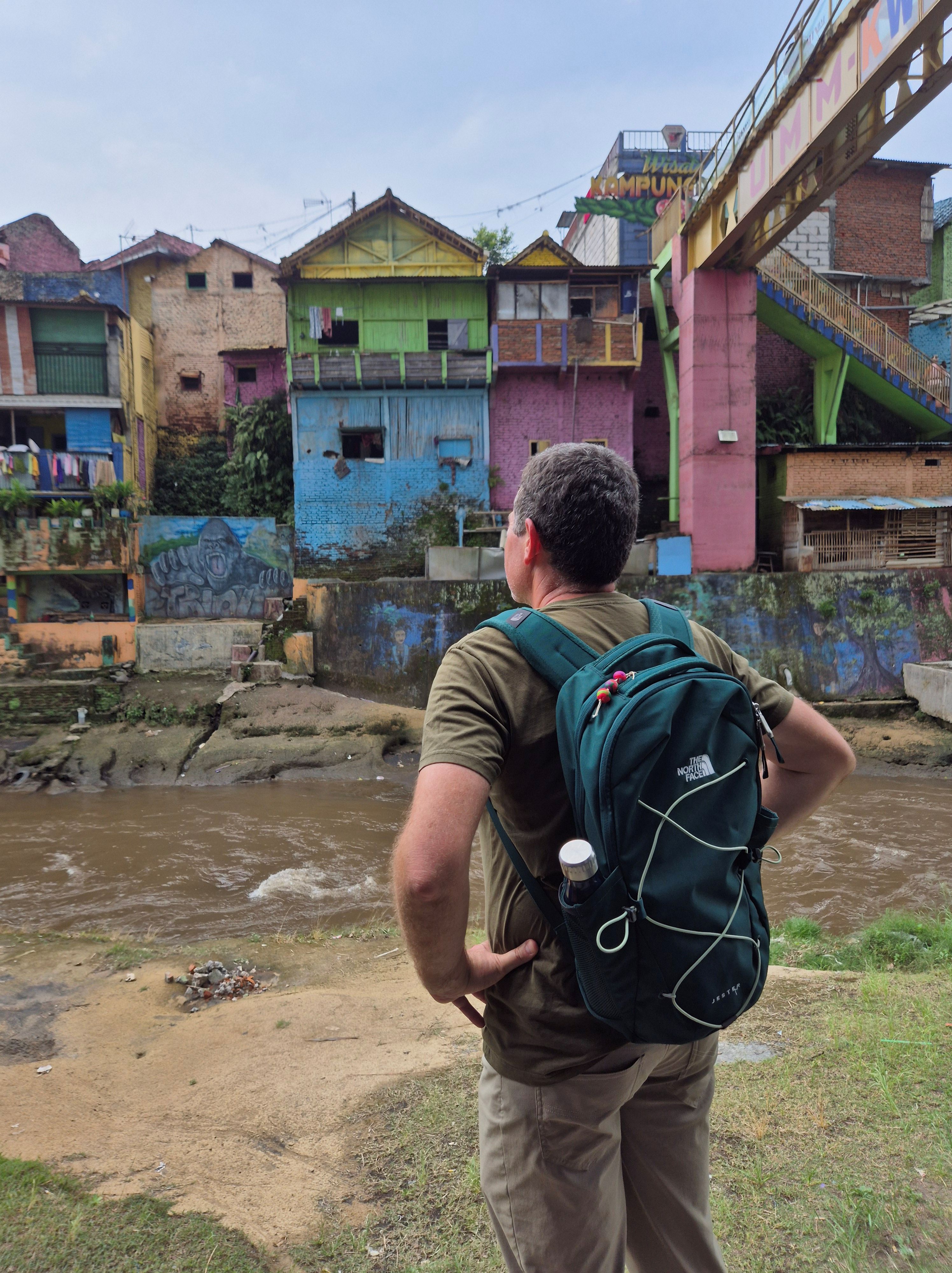 Rainbow Village – Country Hoppers